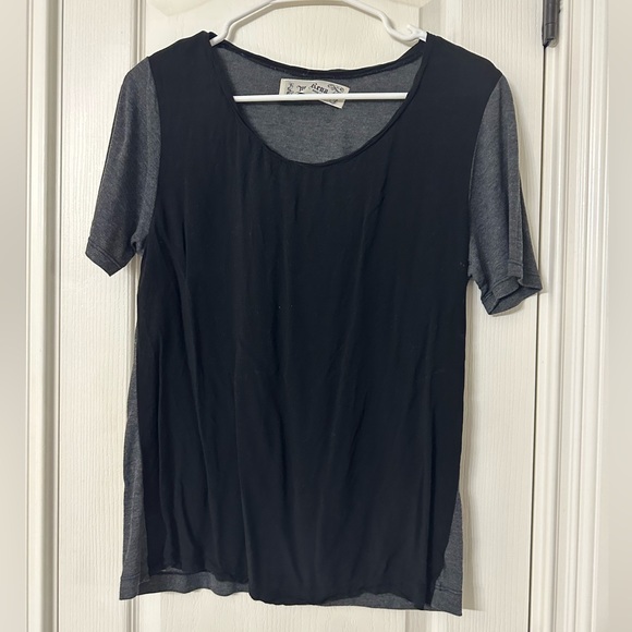 Tops | Mainstream Boutique Top Large | Poshmark